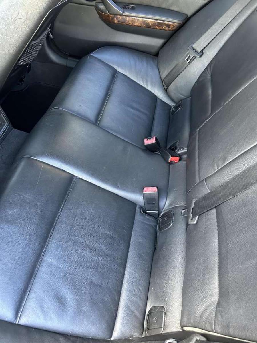 Pelēks BMW 330 2007 Viļņa, ar dzinēja tilpumu 2.99 L un nobraukumu 581 tūkst. km par 3500 €, foto 13 vietnē AUTOMOTO.COM.LV