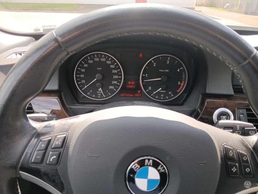 Pelēks BMW 330 2007 Utena, ar dzinēja tilpumu 2.99 L un nobraukumu 286 tūkst. km par 3990 €, foto 11 vietnē AUTOMOTO.COM.LV