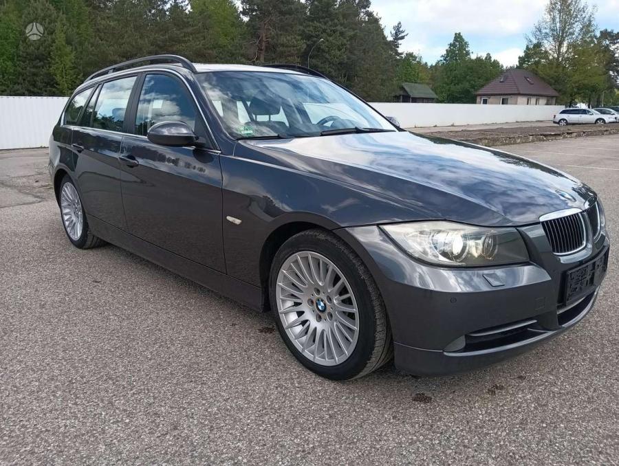 Pelēks BMW 330 2007 Utena, ar dzinēja tilpumu 2.99 L un nobraukumu 286 tūkst. km par 3990 €, foto 16 vietnē AUTOMOTO.COM.LV