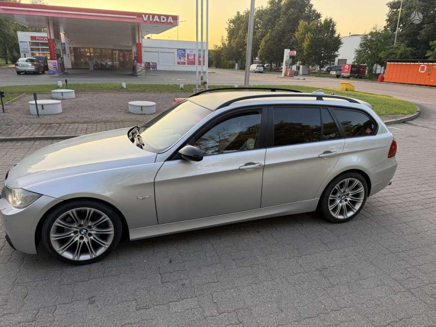 Grey BMW 330 2007 in Alytus, with an engine capacity of 2.99 L and mileage of 373 thousand km for 3950 €, photo 8 on AUTOMOTO.COM.LV