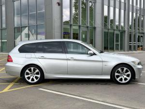Pelēks BMW 330 2007 Viļņa, ar dzinēja tilpumu 2.99 L un nobraukumu 320 tūkst. km par 2600 €, foto 3 vietnē AUTOMOTO.COM.LV