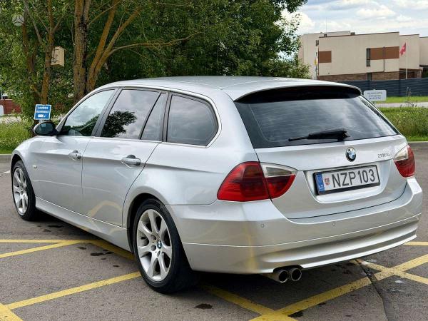Pelēks BMW 330 2007 Viļņa, ar dzinēja tilpumu 2.99 L un nobraukumu 320 tūkst. km par 2600 €, foto 5 vietnē AUTOMOTO.COM.LV