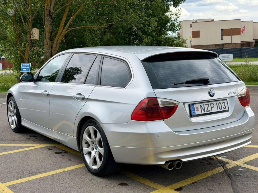 Pelēks BMW 330 2007 Viļņa, ar dzinēja tilpumu 2.99 L un nobraukumu 320 tūkst. km par 2600 €, foto 6 vietnē AUTOMOTO.COM.LV