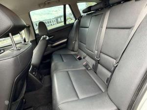 Pelēks BMW 330 2007 Viļņa, ar dzinēja tilpumu 2.99 L un nobraukumu 320 tūkst. km par 2600 €, foto 12 vietnē AUTOMOTO.COM.LV