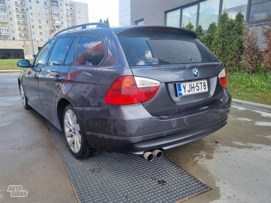 Grey BMW 330 2007 in Kaunas, with an engine capacity of 3.00 L and mileage of 320 thousand km for 3000 €, photo 4 on AUTOMOTO.COM.LV