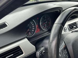 Grey BMW 330 2007 in Vilnius, with an engine capacity of 2.99 L and mileage of 395 thousand km for 4444 €, photo 14 on AUTOMOTO.COM.LV