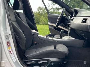 Grey BMW 330 2007 in Vilnius, with an engine capacity of 2.99 L and mileage of 395 thousand km for 4444 €, photo 22 on AUTOMOTO.COM.LV