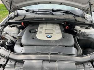 Grey BMW 330 2007 in Vilnius, with an engine capacity of 2.99 L and mileage of 395 thousand km for 4444 €, photo 24 on AUTOMOTO.COM.LV