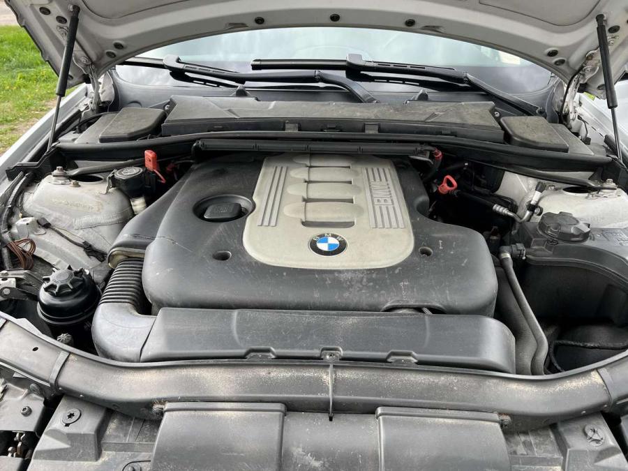 Grey BMW 330 2007 in Vilnius, with an engine capacity of 2.99 L and mileage of 395 thousand km for 4444 €, photo 24 on AUTOMOTO.COM.LV
