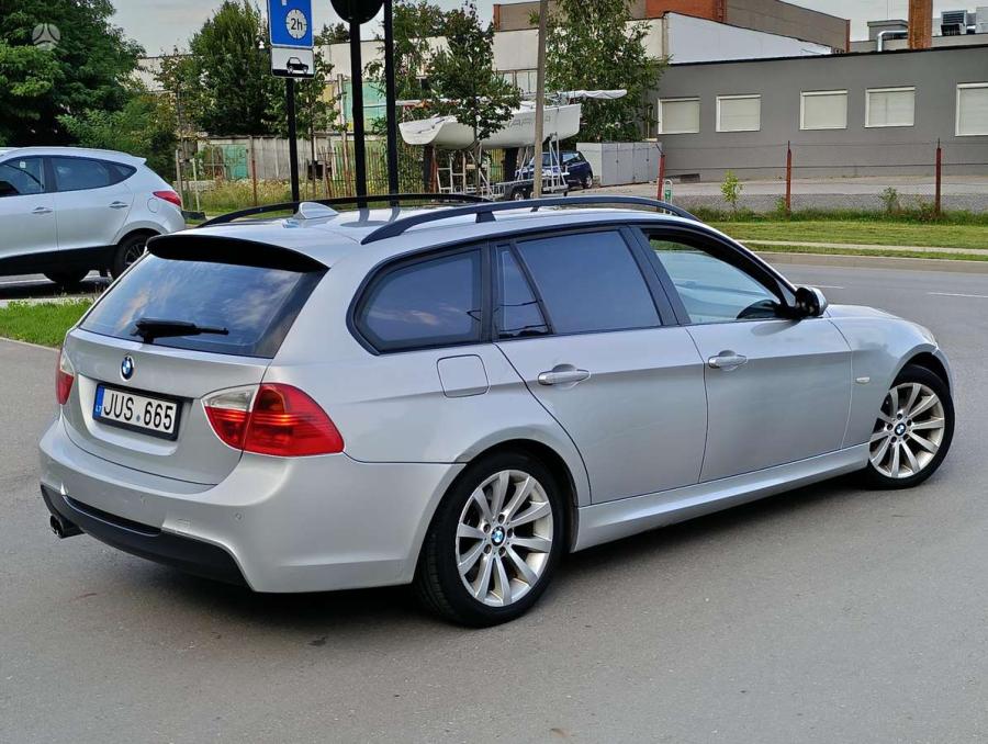 Grey BMW 330 2007 in Vilnius, with an engine capacity of 3.00 L and mileage of 351 thousand km for 3900 €, photo 5 on AUTOMOTO.COM.LV