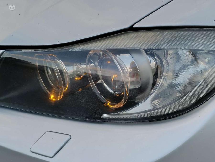 Grey BMW 330 2007 in Vilnius, with an engine capacity of 3.00 L and mileage of 351 thousand km for 3900 €, photo 14 on AUTOMOTO.COM.LV