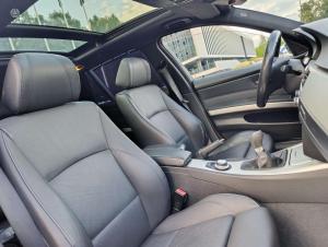 Grey BMW 330 2007 in Vilnius, with an engine capacity of 3.00 L and mileage of 351 thousand km for 3900 €, photo 23 on AUTOMOTO.COM.LV