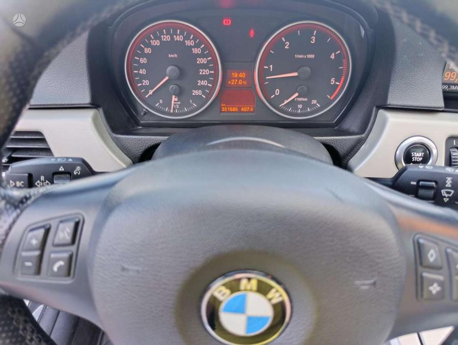 Grey BMW 330 2007 in Vilnius, with an engine capacity of 3.00 L and mileage of 351 thousand km for 3900 €, photo 31 on AUTOMOTO.COM.LV