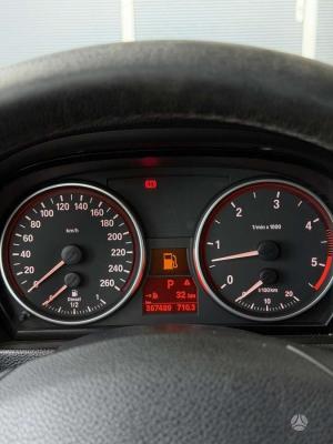 Серый БМВ 330 2007 в Вильнюс, объемом двигателя 2.99 л и пробегом 368 тыс. км за 2750 €, фото 9 на AUTOMOTO.COM.LV