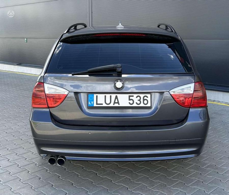 Grey BMW 330 2007 in Vilnius, with an engine capacity of 2.99 L and mileage of 581 thousand km for 3000 €, photo 8 on AUTOMOTO.COM.LV