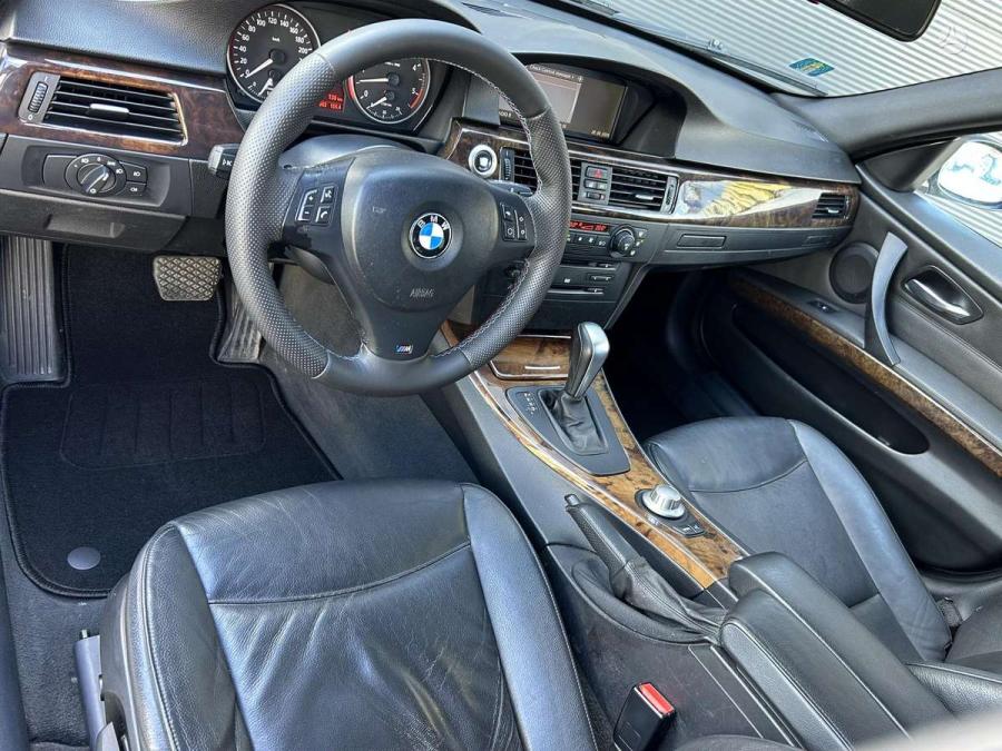 Grey BMW 330 2007 in Vilnius, with an engine capacity of 2.99 L and mileage of 581 thousand km for 3000 €, photo 10 on AUTOMOTO.COM.LV