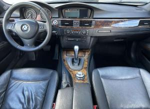 Grey BMW 330 2007 in Vilnius, with an engine capacity of 2.99 L and mileage of 581 thousand km for 3000 €, photo 11 on AUTOMOTO.COM.LV