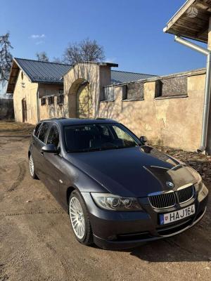 Grey BMW 330 2007 in Vilnius, with an engine capacity of 2.99 L and mileage of 272 thousand km for 4900 €, photo 4 on AUTOMOTO.COM.LV