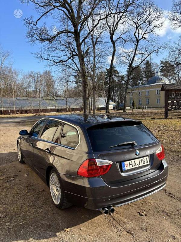 БМВ 330 2007 в Вильнюс на AUTOMOTO.COM.LV Серый БМВ 330 2007 в Вильнюс, объемом двигателя 2.99 л и пробегом 272 тыс. км за 4900 €, фото 8 на AUTOMOTO.COM.LV