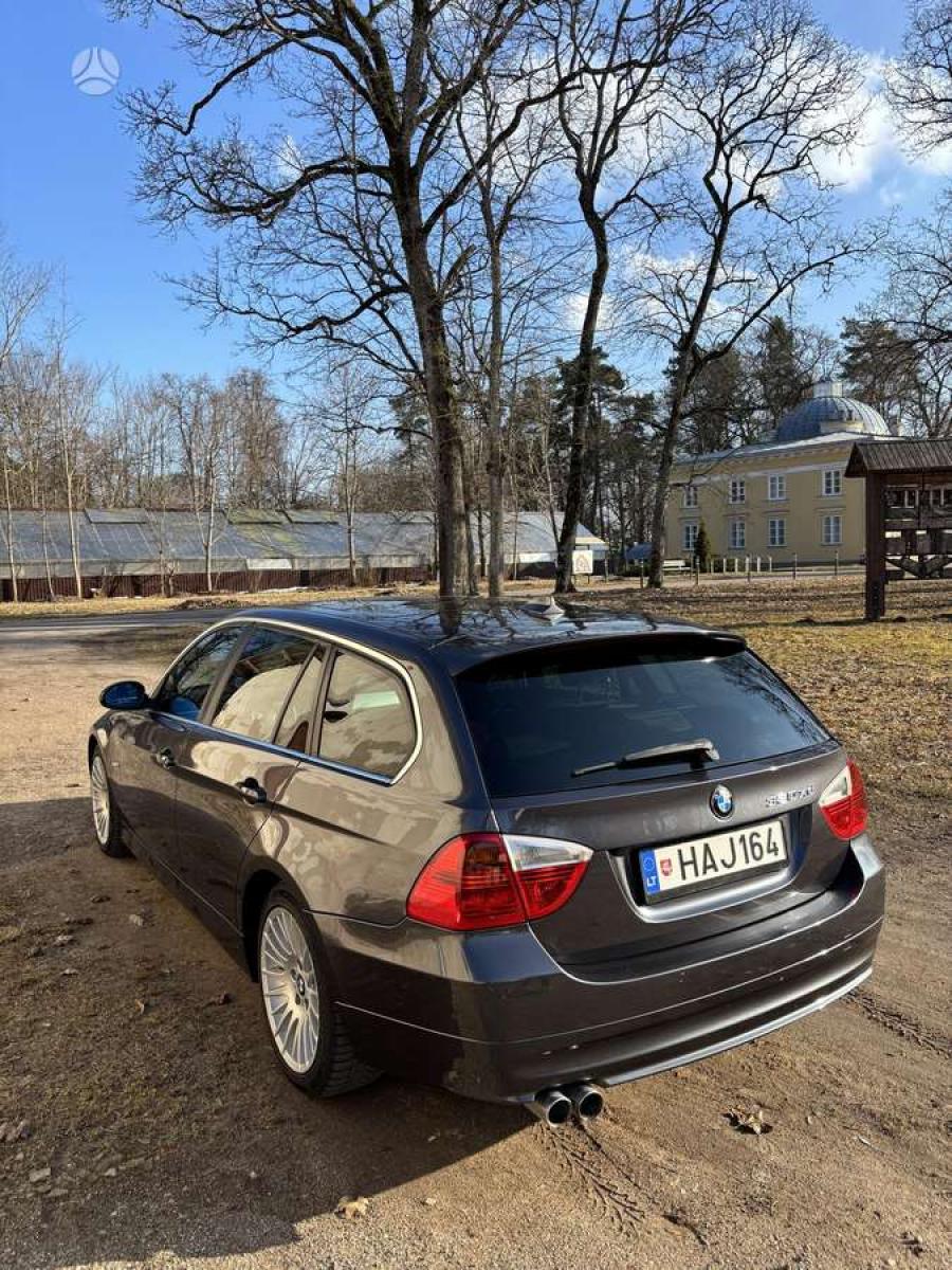 Grey BMW 330 2007 in Vilnius, with an engine capacity of 2.99 L and mileage of 272 thousand km for 4900 €, photo 8 on AUTOMOTO.COM.LV