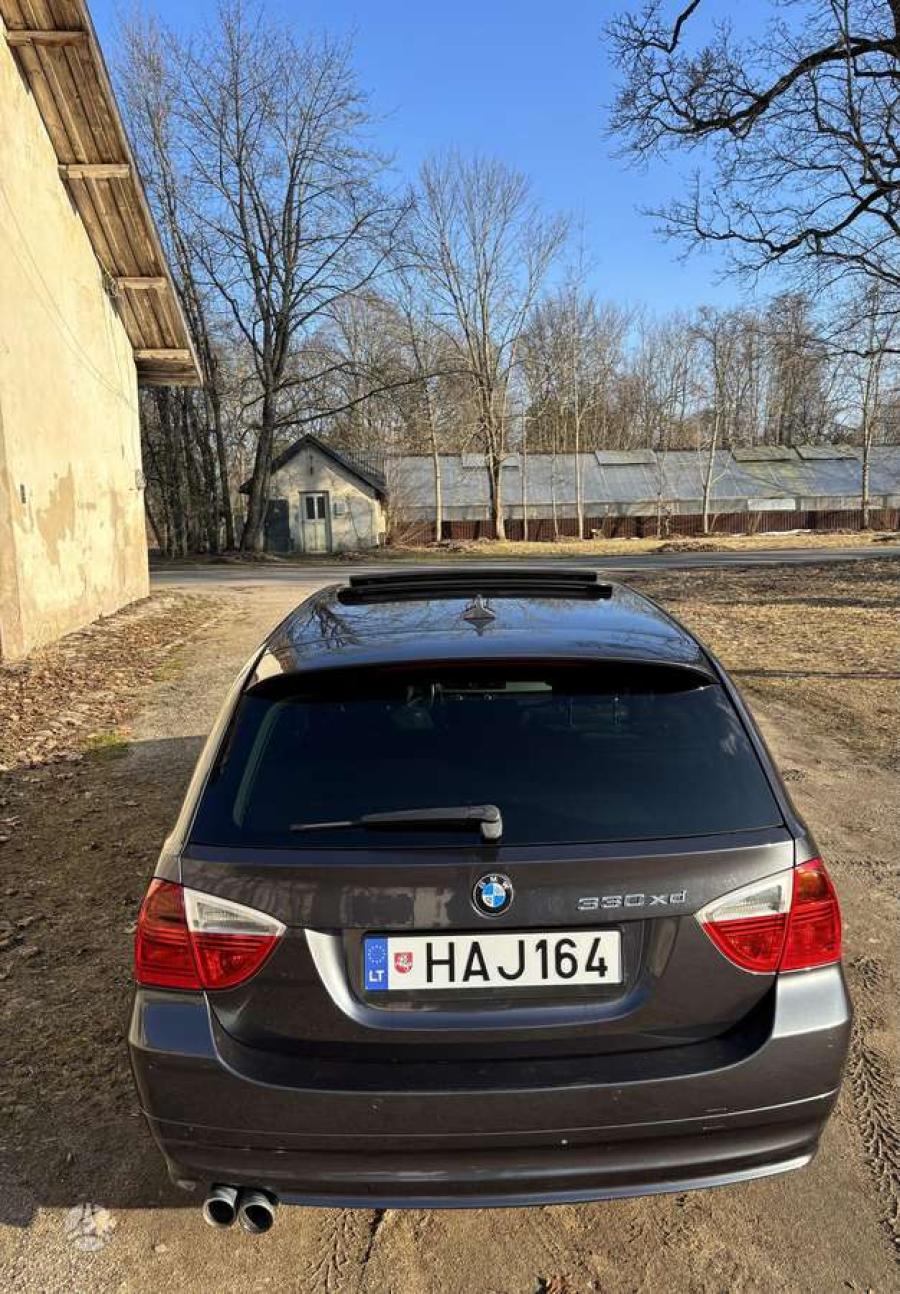 Grey BMW 330 2007 in Vilnius, with an engine capacity of 2.99 L and mileage of 272 thousand km for 4900 €, photo 20 on AUTOMOTO.COM.LV
