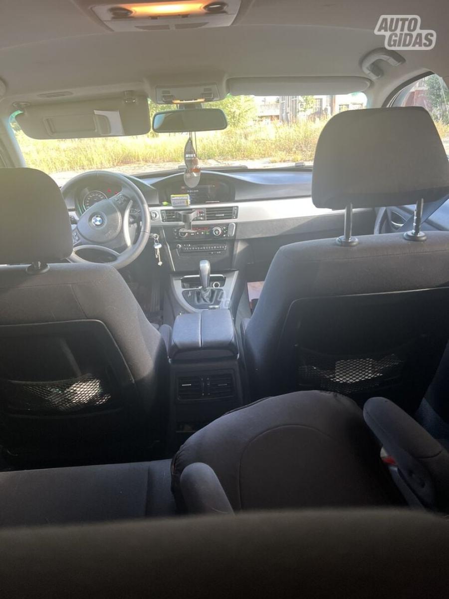 Pelēks BMW 330 2007 Kelmė, ar dzinēja tilpumu 3.00 L un nobraukumu 380 tūkst. km par 3300 €, foto 8 vietnē AUTOMOTO.COM.LV