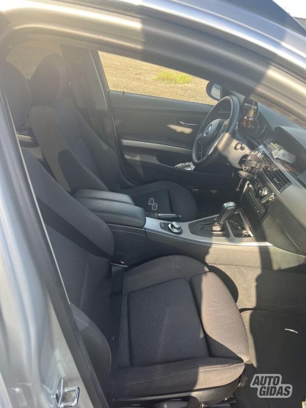 Pelēks BMW 330 2007 Kelmė, ar dzinēja tilpumu 3.00 L un nobraukumu 380 tūkst. km par 3300 €, foto 10 vietnē AUTOMOTO.COM.LV