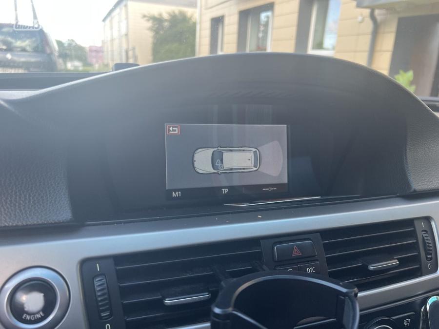 Pelēks BMW 330 2007 Kelmė, ar dzinēja tilpumu 3.00 L un nobraukumu 380 tūkst. km par 3300 €, foto 13 vietnē AUTOMOTO.COM.LV