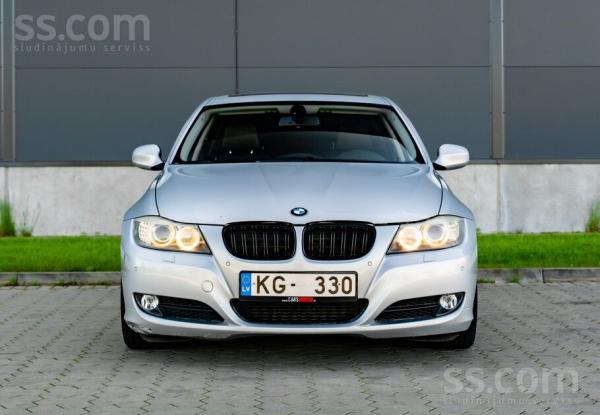 Grey BMW 330 2008 in Riga, with an engine capacity of 3.00 L and mileage of 308 thousand km for 6990 €, photo 2 on AUTOMOTO.COM.LV