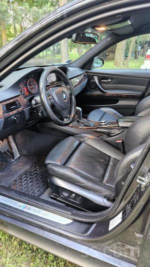 Pelēks BMW 330 2008 Rēzekne, ar dzinēja tilpumu 3.00 L un nobraukumu 359 tūkst. km par 4800 €, foto 9 vietnē AUTOMOTO.COM.LV