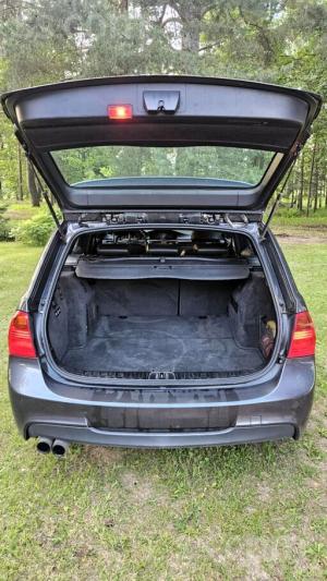 Pelēks BMW 330 2008 Rēzekne, ar dzinēja tilpumu 3.00 L un nobraukumu 359 tūkst. km par 4800 €, foto 13 vietnē AUTOMOTO.COM.LV