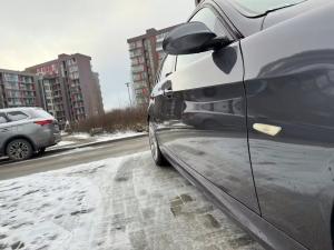 Grey BMW 330 2008 in Riga, with an engine capacity of 3.00 L and mileage of 414 thousand km for 3690 €, photo 3 on AUTOMOTO.COM.LV