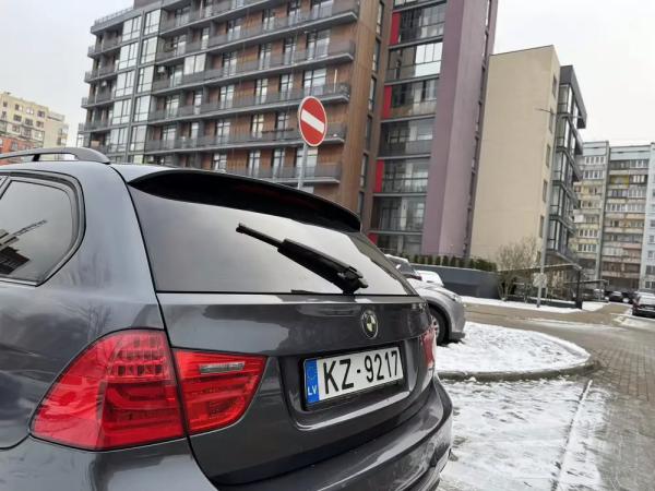 Pelēks BMW 330 2008 Rīga, ar dzinēja tilpumu 3.00 L un nobraukumu 414 tūkst. km par 3690 €, foto 6 vietnē AUTOMOTO.COM.LV