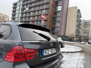 Grey BMW 330 2008 in Riga, with an engine capacity of 3.00 L and mileage of 414 thousand km for 3690 €, photo 7 on AUTOMOTO.COM.LV