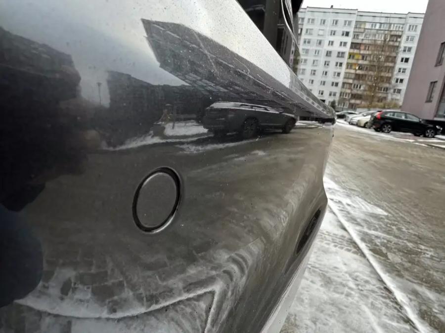 Grey BMW 330 2008 in Riga, with an engine capacity of 3.00 L and mileage of 414 thousand km for 3690 €, photo 8 on AUTOMOTO.COM.LV