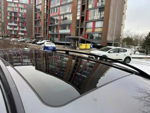 Grey BMW 330 2008 in Riga, with an engine capacity of 3.00 L and mileage of 414 thousand km for 3690 €, photo 11 on AUTOMOTO.COM.LV