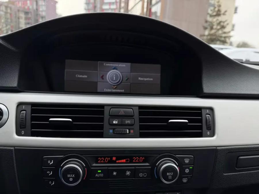 Grey BMW 330 2008 in Riga, with an engine capacity of 3.00 L and mileage of 414 thousand km for 3690 €, photo 19 on AUTOMOTO.COM.LV