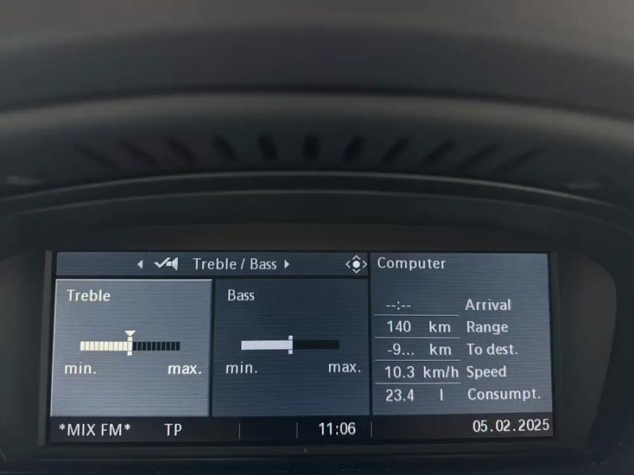 Grey BMW 330 2008 in Riga, with an engine capacity of 3.00 L and mileage of 414 thousand km for 3690 €, photo 22 on AUTOMOTO.COM.LV