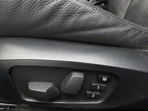 Grey BMW 330 2008 in Riga, with an engine capacity of 3.00 L and mileage of 414 thousand km for 3690 €, photo 29 on AUTOMOTO.COM.LV