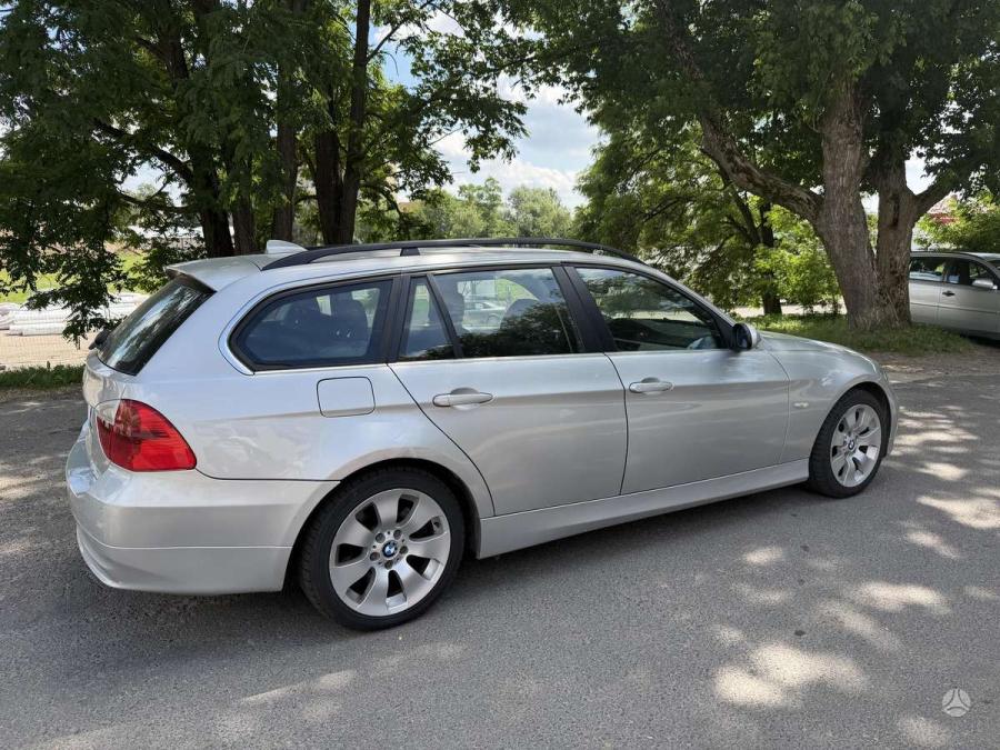 Pelēks BMW 330 2008 Kauņa, ar dzinēja tilpumu 2.99 L un nobraukumu 350 tūkst. km par 4200 €, foto 6 vietnē AUTOMOTO.COM.LV