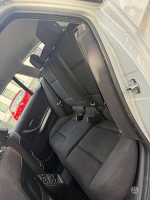 Pelēks BMW 330 2008 Kauņa, ar dzinēja tilpumu 2.99 L un nobraukumu 350 tūkst. km par 4200 €, foto 11 vietnē AUTOMOTO.COM.LV