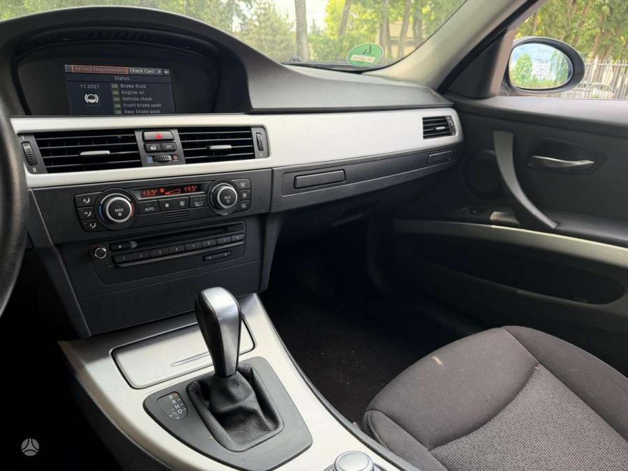 Pelēks BMW 330 2008 Kauņa, ar dzinēja tilpumu 2.99 L un nobraukumu 350 tūkst. km par 4200 €, foto 15 vietnē AUTOMOTO.COM.LV