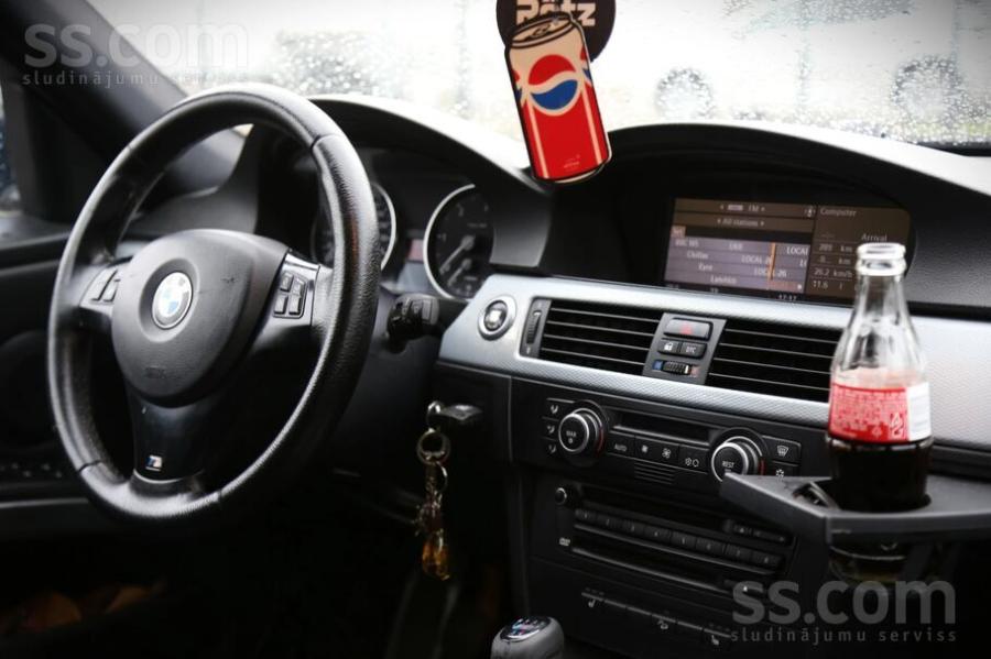 Pelēks BMW 330 2008 Rīga, ar dzinēja tilpumu 3.00 L un nobraukumu 450 tūkst. km par 3350 €, foto 11 vietnē AUTOMOTO.COM.LV