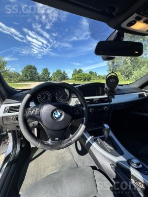 Grey BMW 330 2008 in Riga, with an engine capacity of 3.00 L and mileage of 350 thousand km for 5300 €, photo 8 on AUTOMOTO.COM.LV