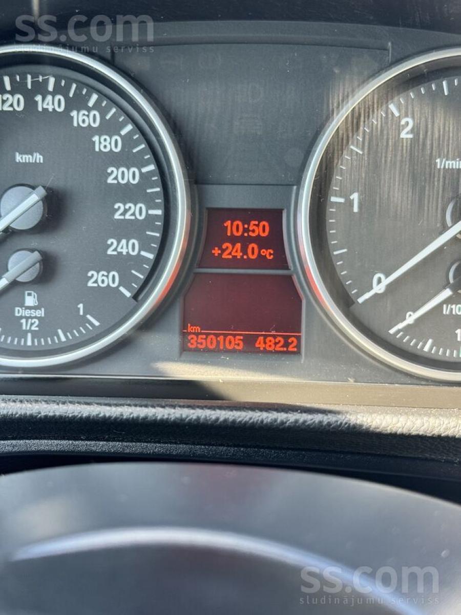 Grey BMW 330 2008 in Riga, with an engine capacity of 3.00 L and mileage of 350 thousand km for 5300 €, photo 11 on AUTOMOTO.COM.LV