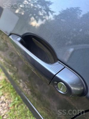 Grey BMW 330 2008 in Riga, with an engine capacity of 3.00 L and mileage of 339 thousand km for 6200 €, photo 6 on AUTOMOTO.COM.LV