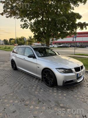 Pelēks BMW 330 2008 Rīga, ar dzinēja tilpumu 3.00 L un nobraukumu 380 tūkst. km par 7000 €, foto  vietnē AUTOMOTO.COM.LV