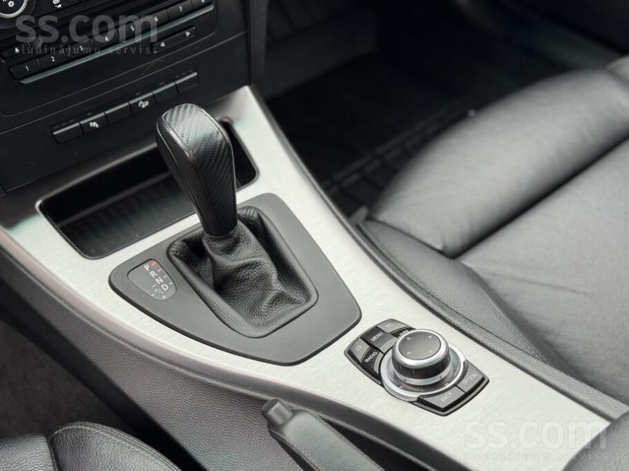 Pelēks BMW 330 2009 Rēzekne, ar dzinēja tilpumu 3.00 L un nobraukumu 275 tūkst. km par 7000 €, foto 11 vietnē AUTOMOTO.COM.LV