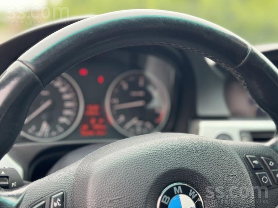 Pelēks BMW 330 2009 Rēzekne, ar dzinēja tilpumu 3.00 L un nobraukumu 275 tūkst. km par 7000 €, foto 13 vietnē AUTOMOTO.COM.LV