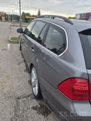 Pelēks BMW 330 2009 Preiļi, ar dzinēja tilpumu 3.00 L un nobraukumu 304 tūkst. km par 6500 €, foto 5 vietnē AUTOMOTO.COM.LV